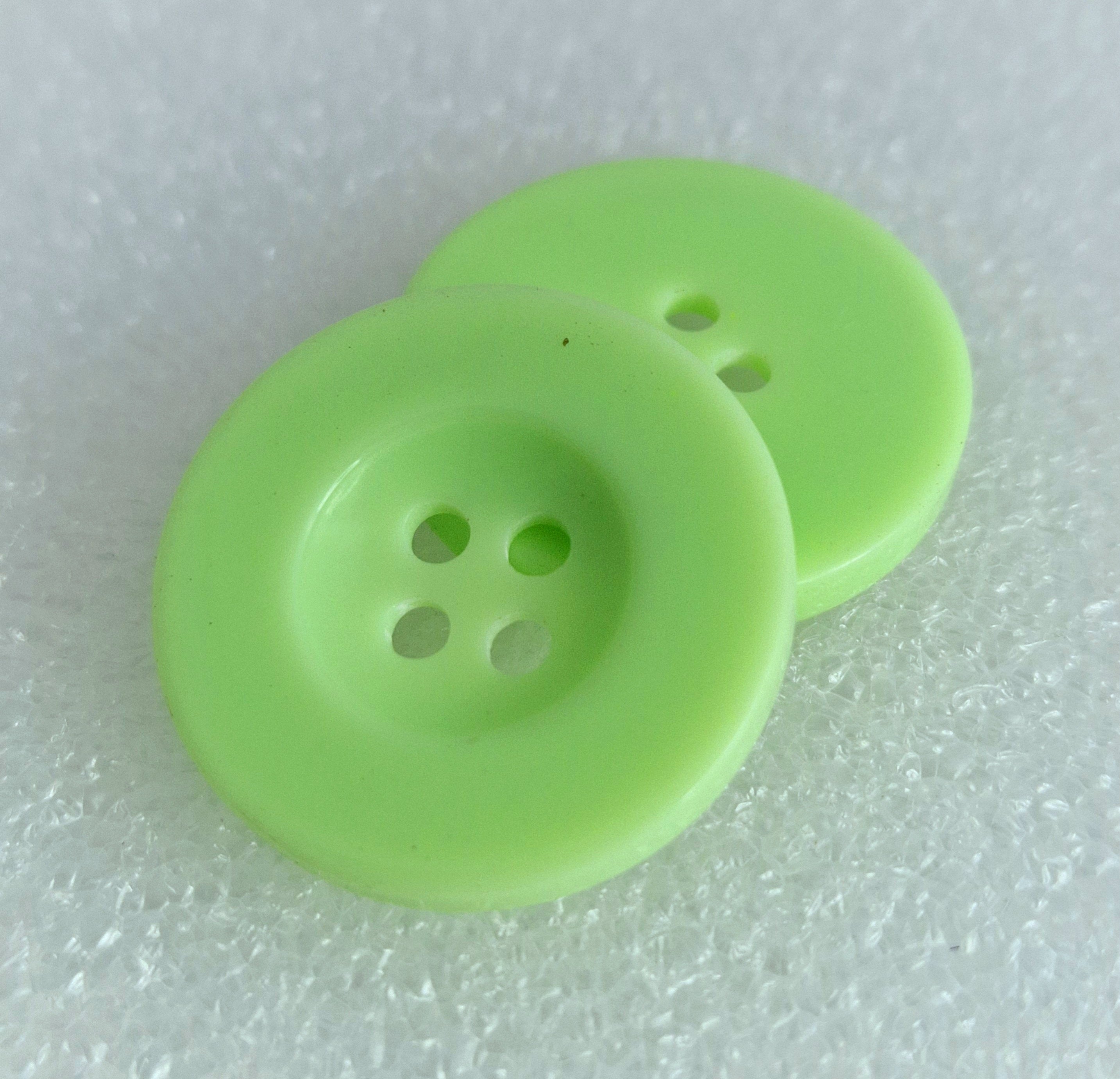 MajorCrafts 16pcs 25mm Mint Green 4 Holes Round Resin Sewing Buttons